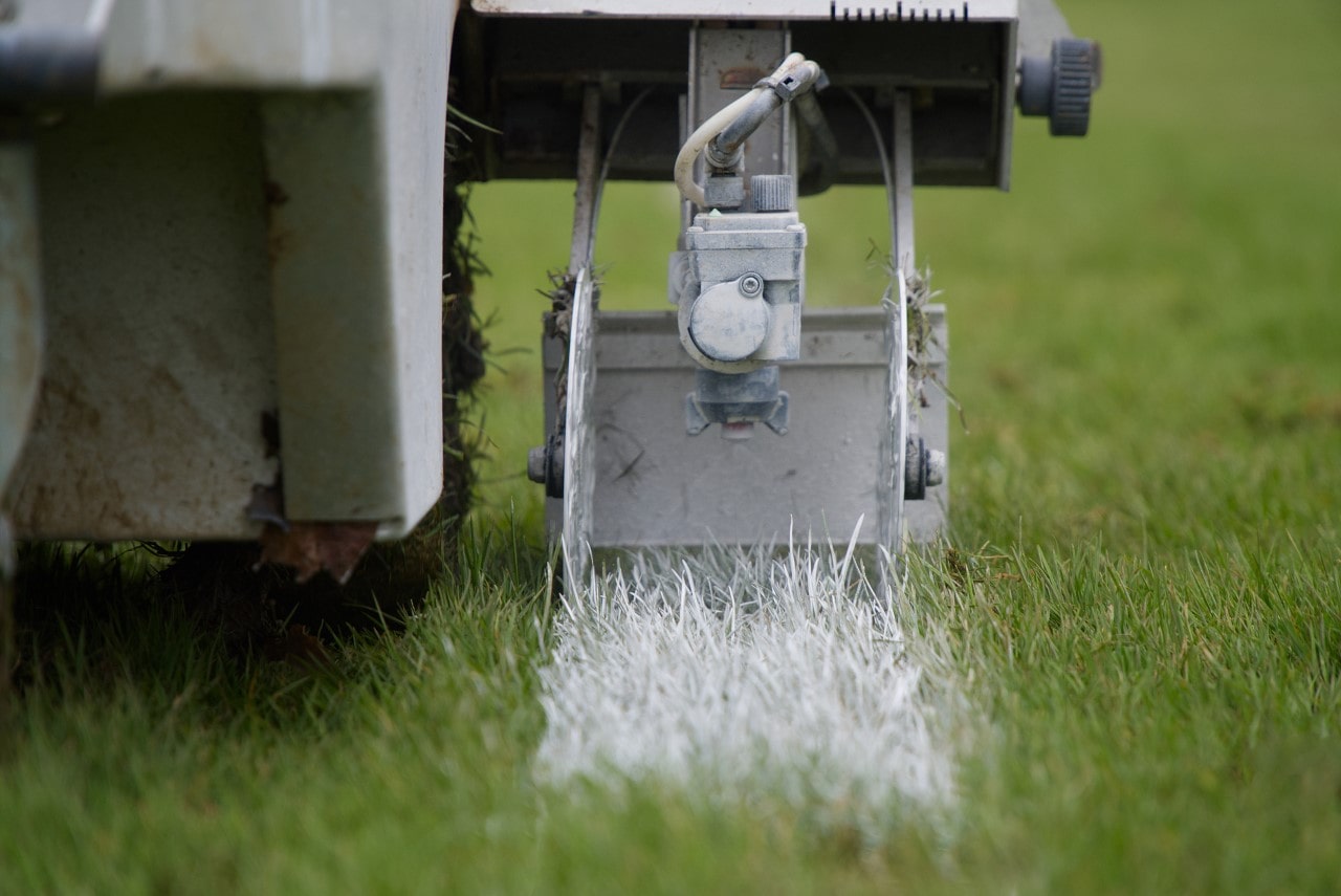 Field line marking robot ⇒ Turf Tank One, quick and precise