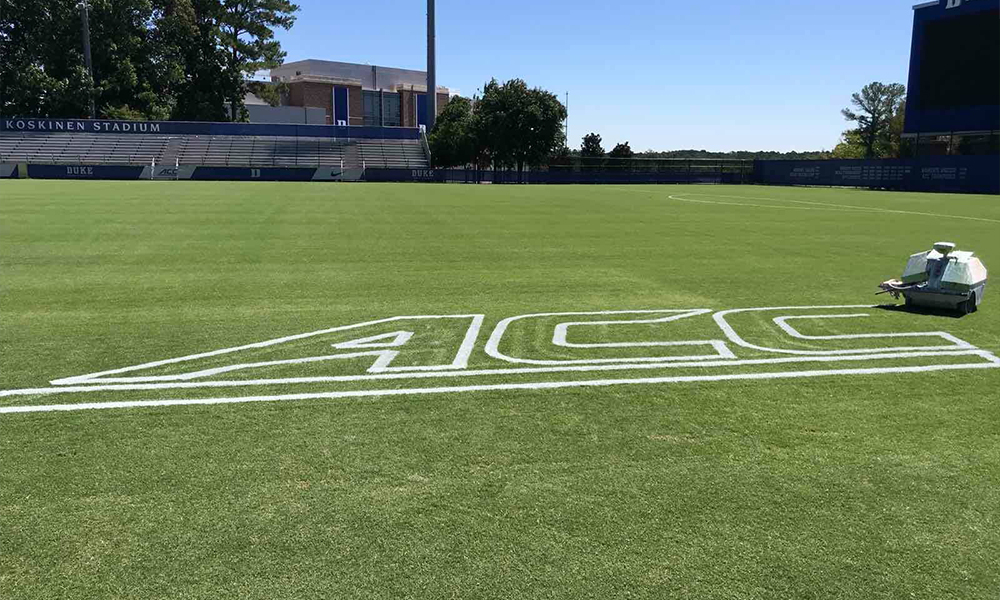 Turf Tank - Opstregningsrobot klarer alle sportsbaner